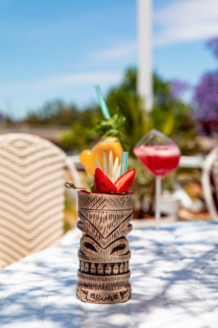 Throwing the Ultimate Luau Party: A Guide to Fun, Food, and Hawaiian Vibes